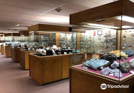 2024Crater Rock Museum-旅游攻略-门票-地址-问答-游记点评，森特勒尔波因特旅游旅游景点推荐-去哪儿攻略