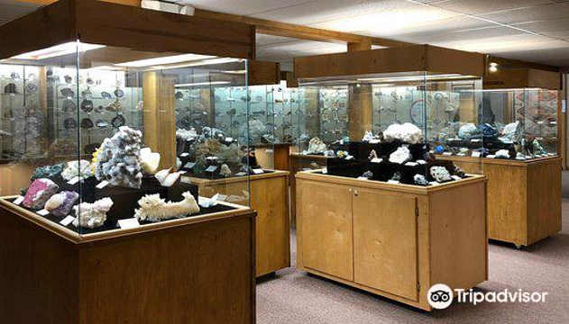 2024Crater Rock Museum-旅游攻略-门票-地址-问答-游记点评，森特勒尔波因特旅游旅游景点推荐-去哪儿攻略