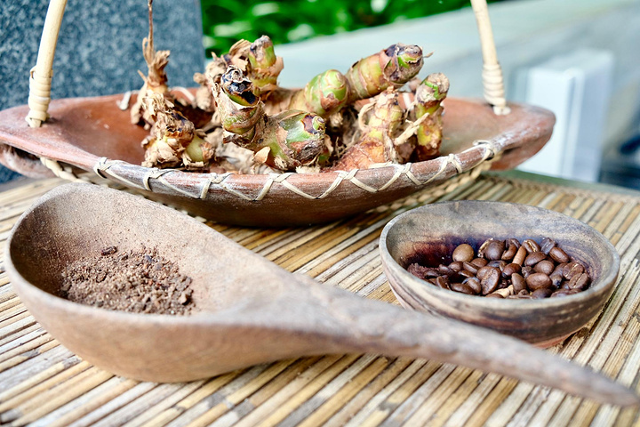 2024Jamu Kunyit Asam绝对是一款比咖啡提神醒脑效果还要好100倍的下午茶，喝一口保证..._巴厘岛虹夕诺雅旅馆 ...