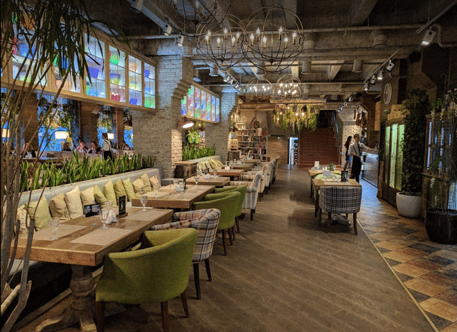 2024Terrasa Lounge-Café，餐厅里的招牌是 Teppaca，餐厅里所有菜品的摆盘和配色都_Terrasa Lounge ...